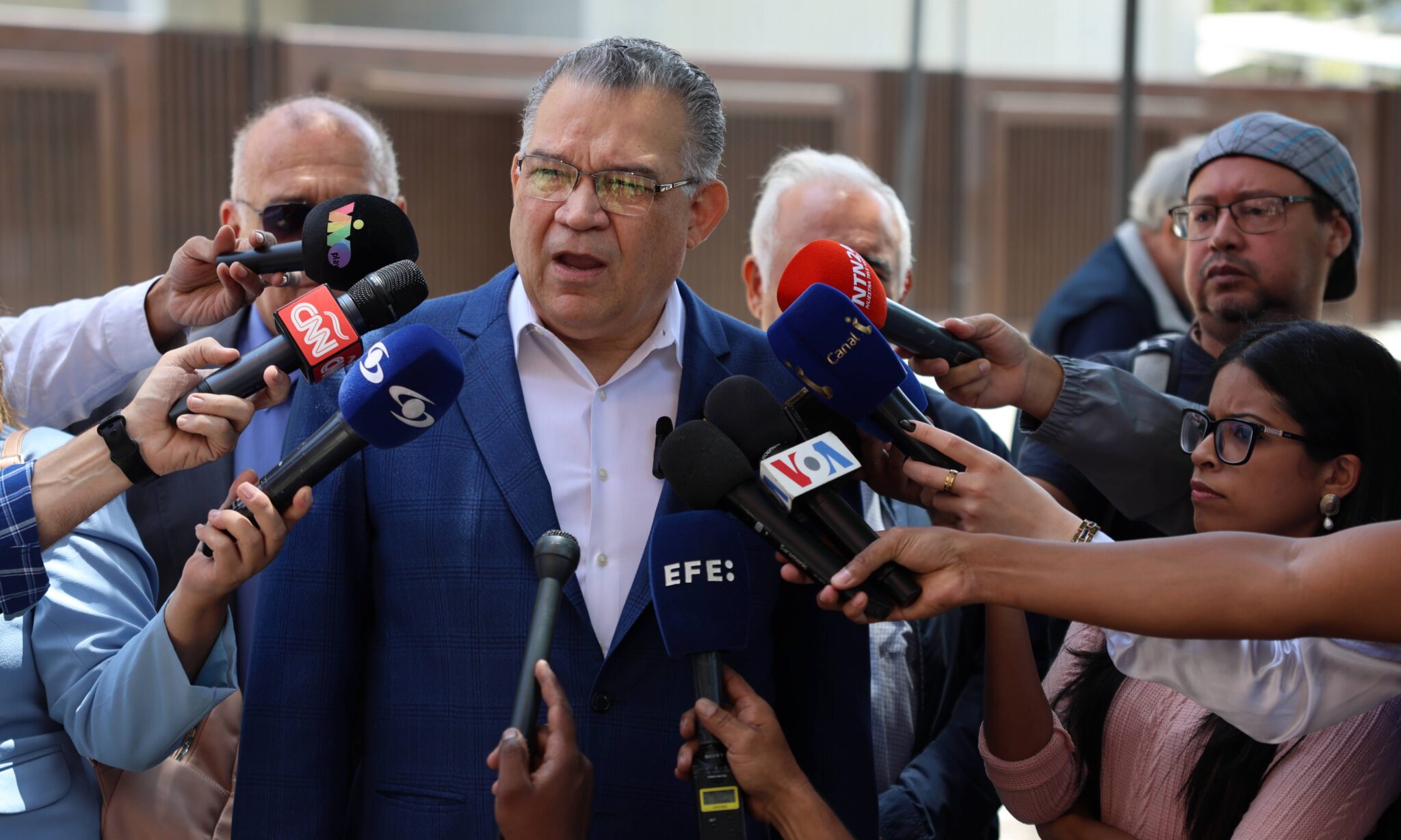 Cabello confirma detención de Enrique Márquez: lo acusa de planear ...