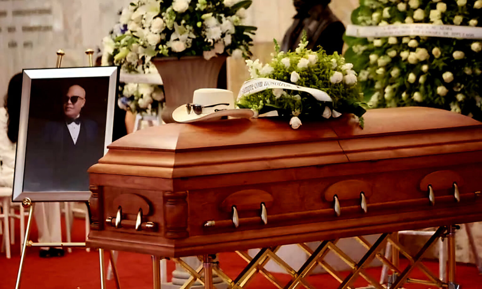 Dominicana despide a Rubby Pérez: su hija le canta "De color de rosa ...