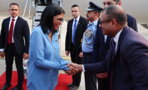 Delcy Rodríguez llega a India en busca de acuerdos petroleros - La Verdad